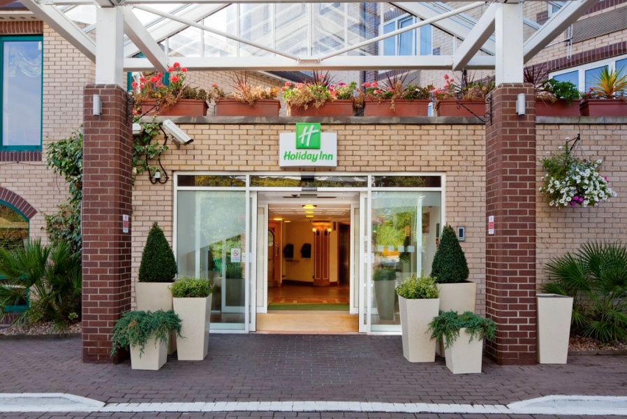 Holiday Inn Slough Windsor | Hotel at London Heathrow Airport